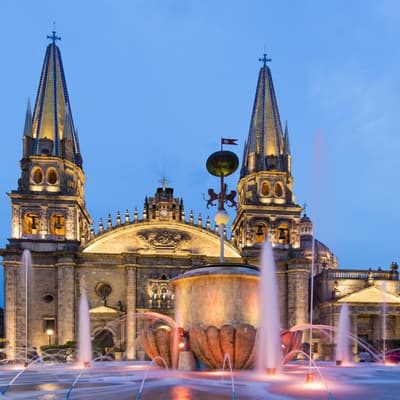 PAQUETE EXPRESS PARA DÍA DE MUERTOS + RUTA DEL TEQUILA desde 3,408 MXN