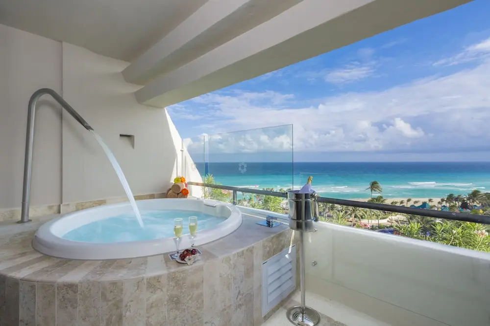 The Pyramid Cancun By Oasis - All Inclusive - UVAC