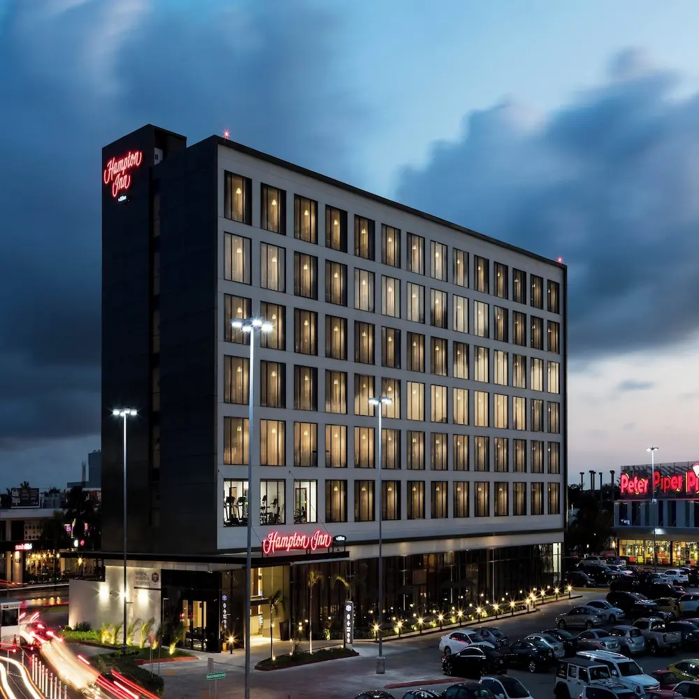 Fiesta Inn Express Cancún Cumbres - MEXICANA