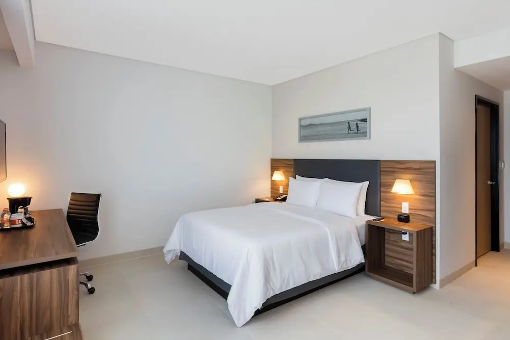 Fiesta Inn Express Cancún Cumbres - MEXICANA