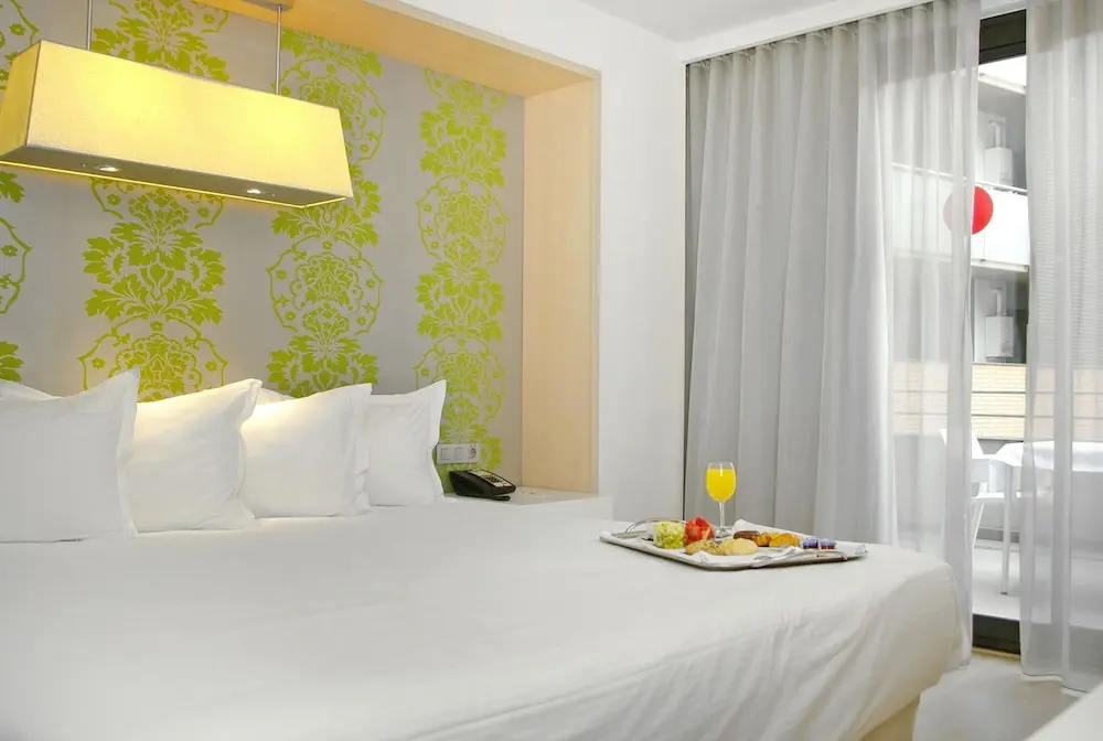 DoubleTree by Hilton Hotel Girona - Kalemi Travel | Affordable Flights ...