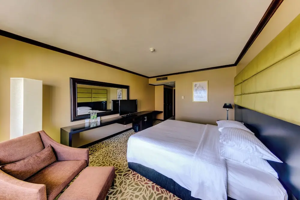 Cinnamon Lakeside Colombo - Labbaika