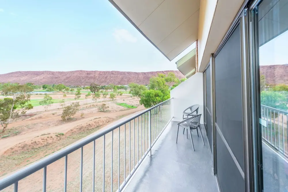 DoubleTree by Hilton Alice Springs - Vio Travel Booking