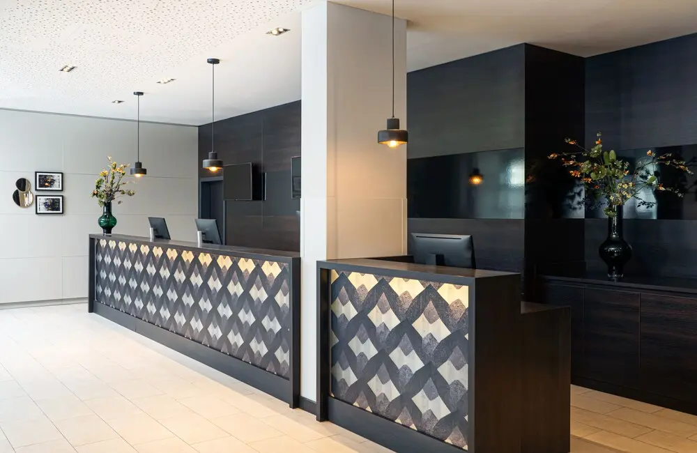 Leonardo Hotel Vienna Hauptbahnhof - Baku Holiday Travel