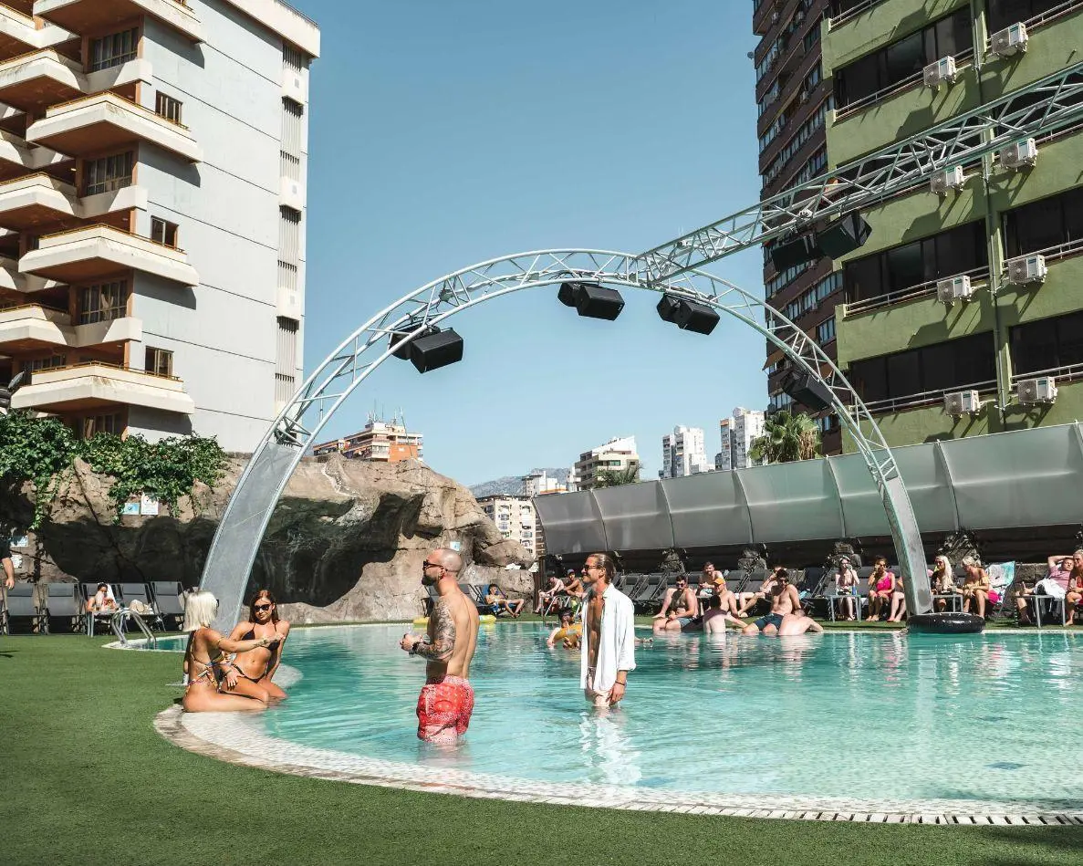 Party with friends in Benidorm from 215